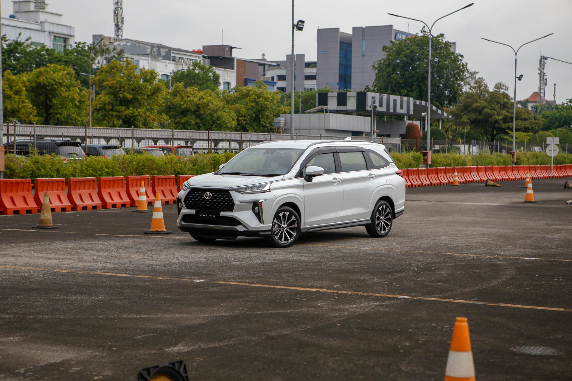 All New Veloz Ikutan Meluncur, Lebih Keren Lebih Canggih!