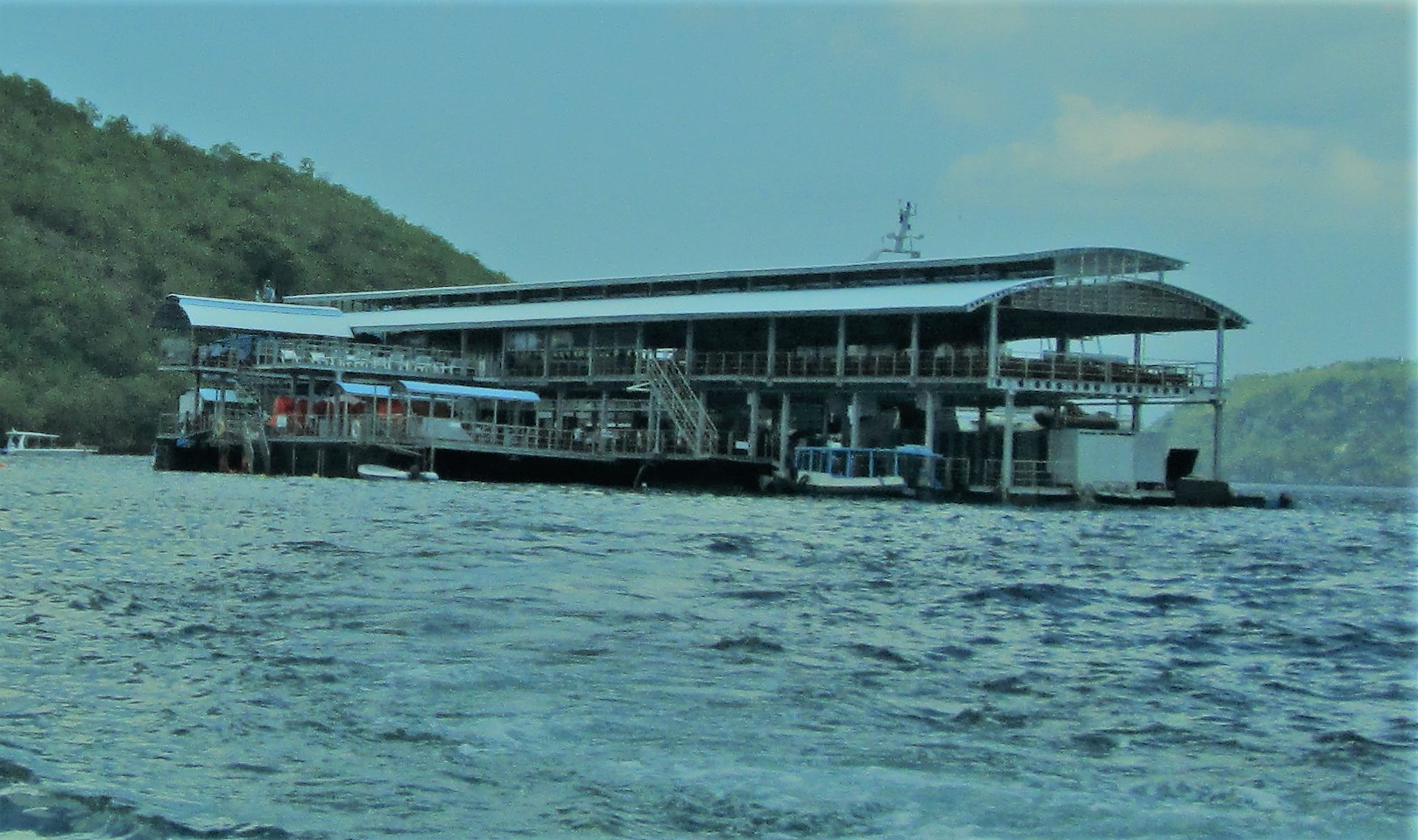 Asyiknya Basah-basahan dengan Kapal Pesiar Quicksilver Cruiser Bali