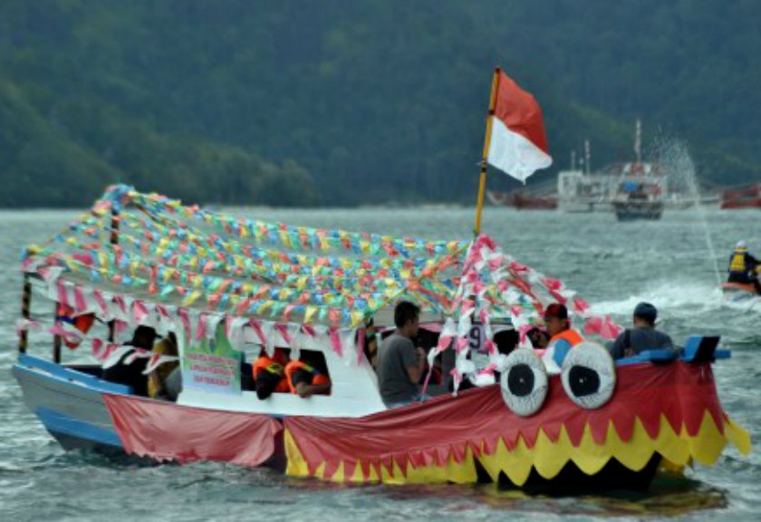 Tradisi Perahu Kajang Lako Meriahkan Pesta Rakyat Jambi