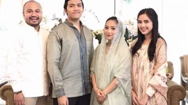 Beredar Foto Afif Kalla dan Tisha Nurma di Pernikahan Beredar Foto Afif Kalla dan Tisha Nurma di Pernikahan